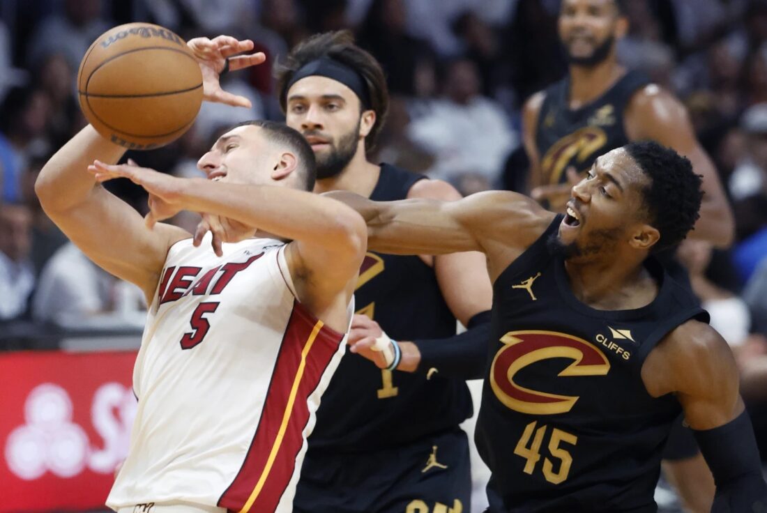NBA Playoffs: Cavaliers sweep away Heat; Warriors up 3-1 | News, Sports ...